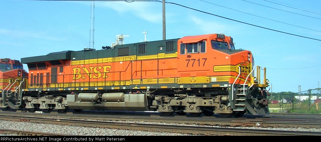 BNSF 7717